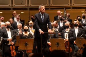 Chicago Symphony: Muti Conducts Beethoven and Glass - Brian Wise